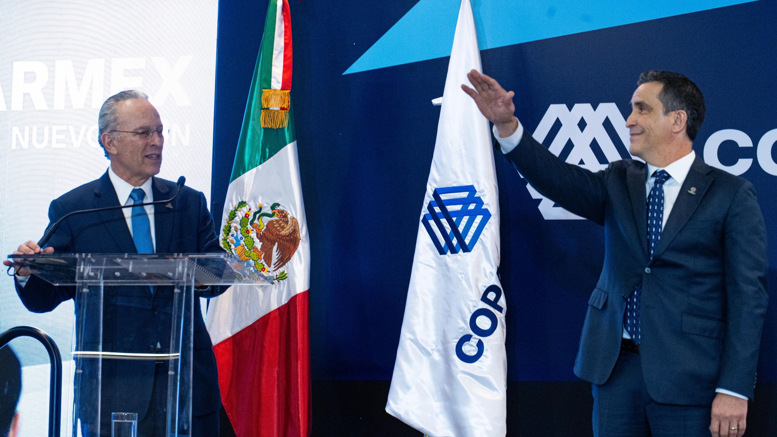 Roberto Cantú, llama a enfrentar aranceles con entusiasmo.